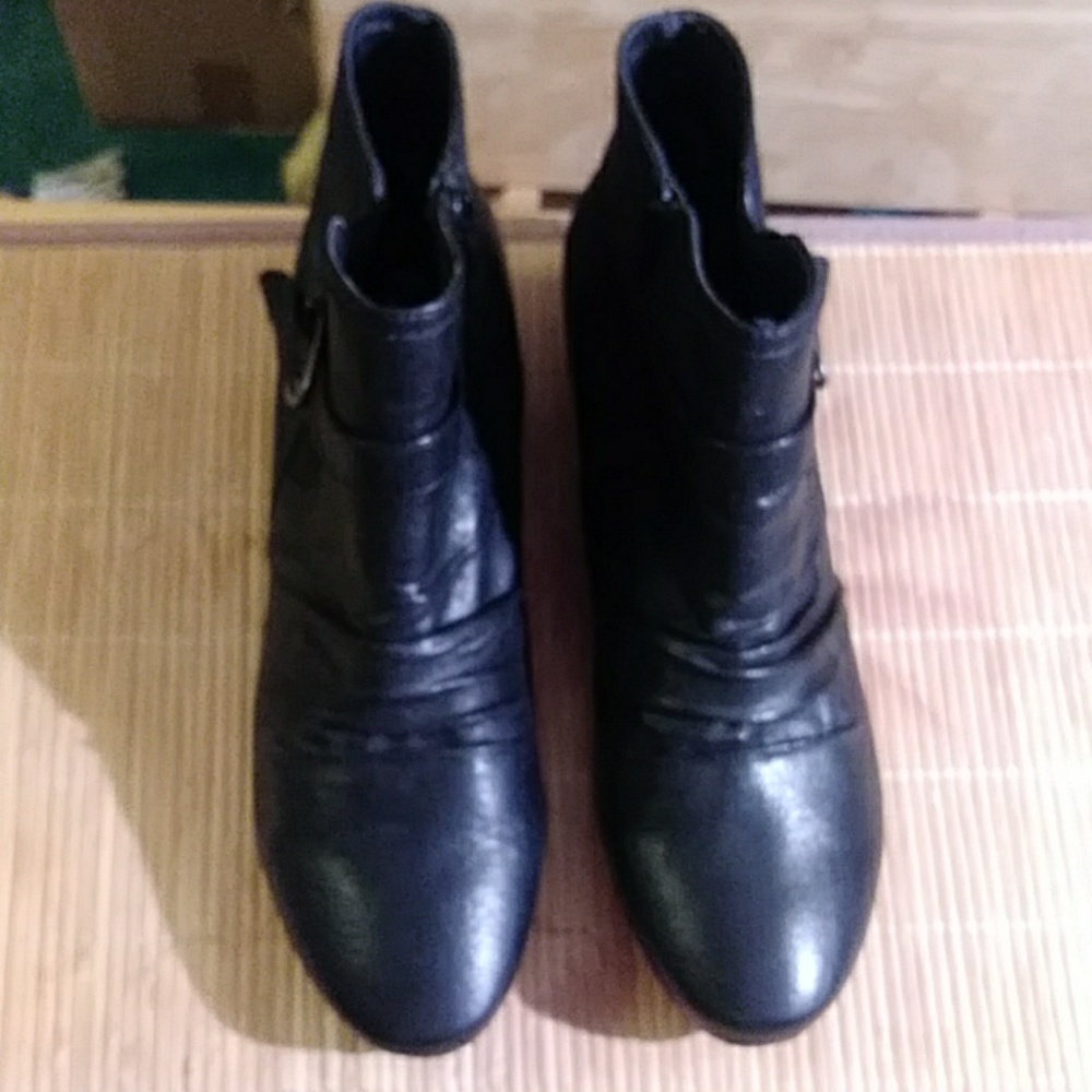 Wear Ever Pixie Scrunched Black Ankle Boots 11 - Gem